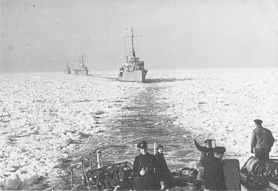 Photo Gallery: Zerstörer Life - German Destroyers of World War II